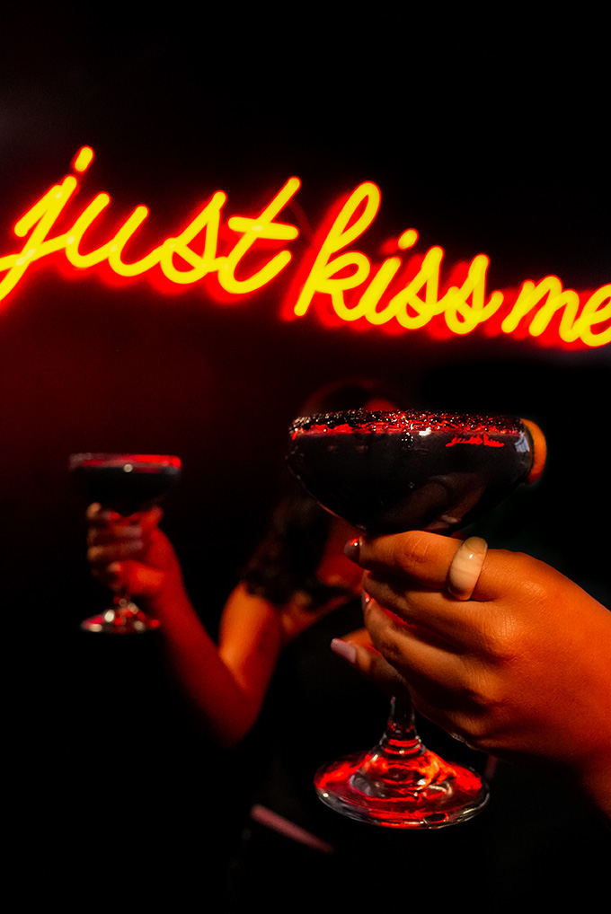 KISS Vibe Dining | Houston's Original Vibe Dining Experience